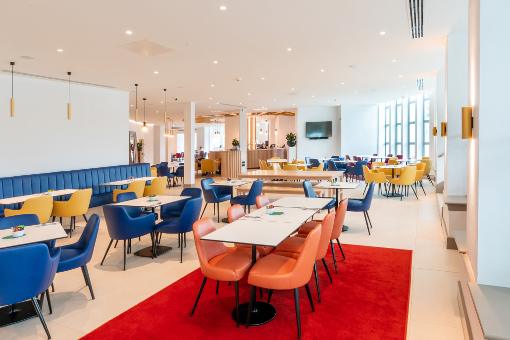 Holiday Inn Birmingham - Space Contract Furniture